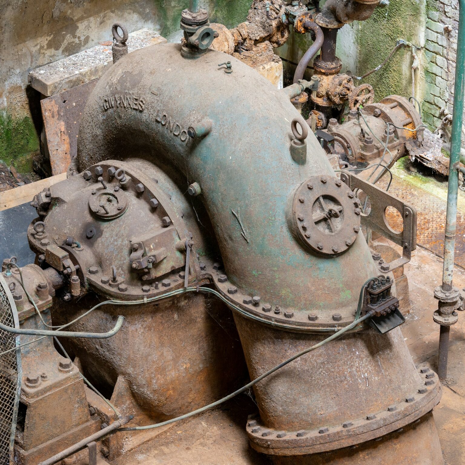 Exploring Nuclear Reactor Types: AGRs, PWRs, BWRs & PHWRs